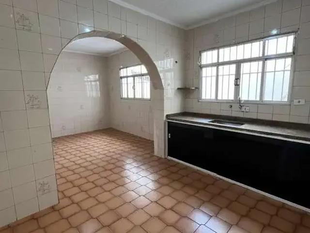 Casa / Sobrado para Locação em Guarulhos/SP Cidade Jardim Cumbica 2 Quartos