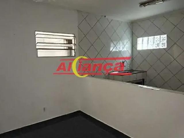 Casa / Sobrado para Locação em Guarulhos/SP Gopoúva 2 Quartos