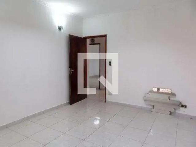 Casa / Sobrado para Locação em Guarulhos/SP Gopoúva 2 Quartos