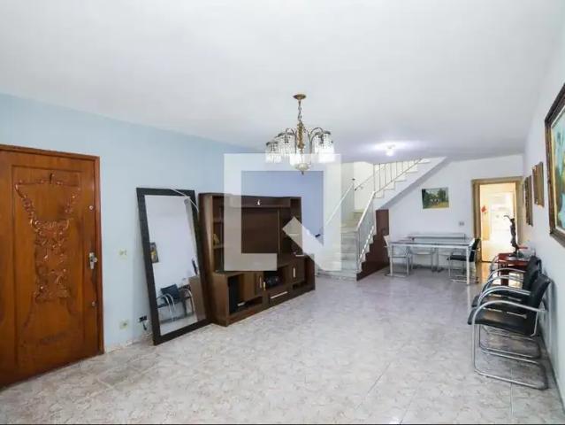 Casa / Sobrado para Locação em Guarulhos/SP Gopoúva 3 Quartos