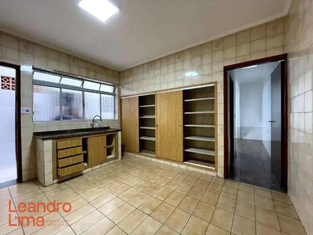 Casa / Sobrado para Locação em Guarulhos/SP Jardim Munhoz 1 Quartos