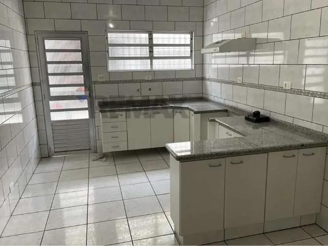 Casa / Sobrado para Locação em Guarulhos/SP Jardim Munhoz 2 Quartos
