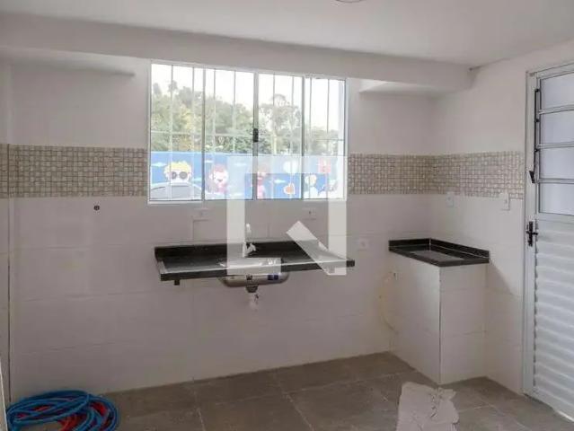 Casa / Sobrado para Locação em Guarulhos/SP Jardim Cocaia 1 Quartos