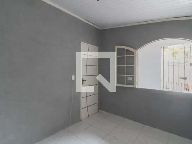 Casa / Sobrado para Locação em Guarulhos/SP Jardim Cocaia 1 Quartos