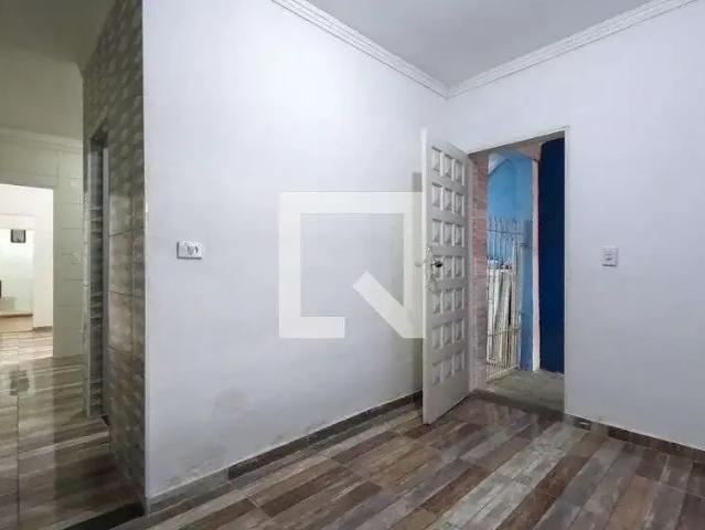 Casa / Sobrado para Locação em Guarulhos/SP Jardim Cocaia 2 Quartos