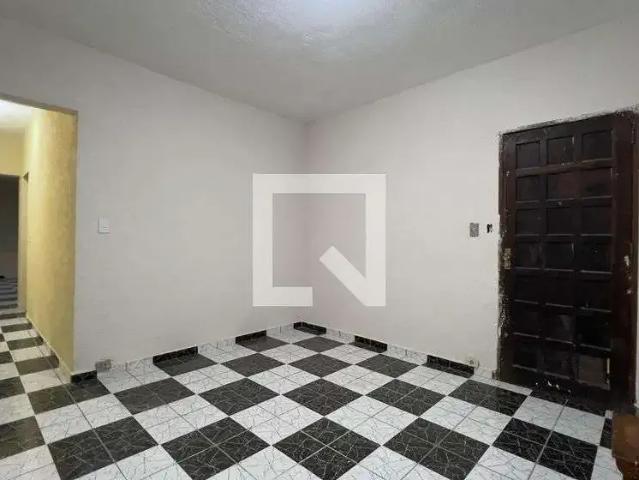 Casa / Sobrado para Locação em Guarulhos/SP Jardim Cocaia 2 Quartos