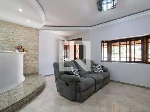 Casa / Sobrado para Locação em Guarulhos/SP Jardim Cocaia 3 Quartos
