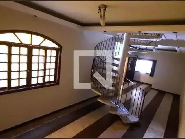 Casa / Sobrado para Locação em Guarulhos/SP Jardim Cocaia 3 Quartos
