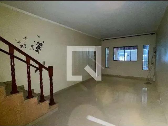 Casa / Sobrado para Locação em Guarulhos/SP Jardim Cocaia 3 Quartos