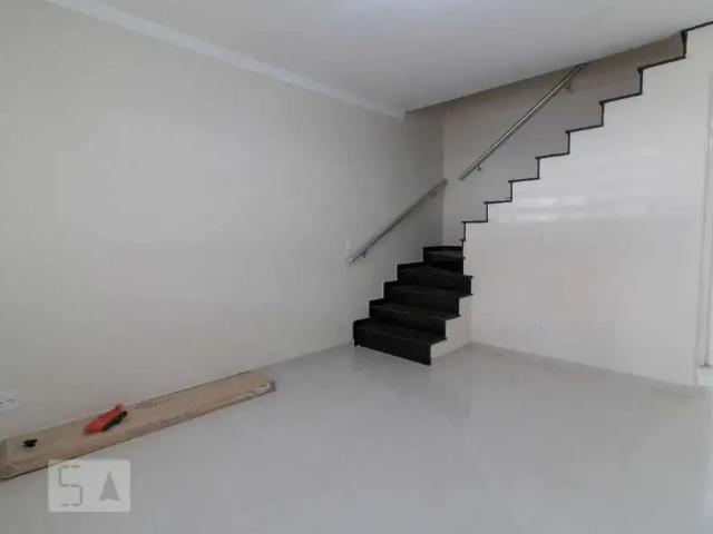 Casa / Sobrado para Locação em Guarulhos/SP Jardim Cocaia 3 Quartos