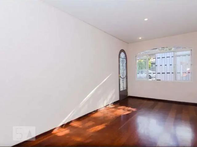 Casa / Sobrado para Locação em Guarulhos/SP Jardim Cocaia 3 Quartos