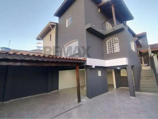 Casa / Sobrado para Locação em Guarulhos/SP Jardim do Papai 3 Quartos