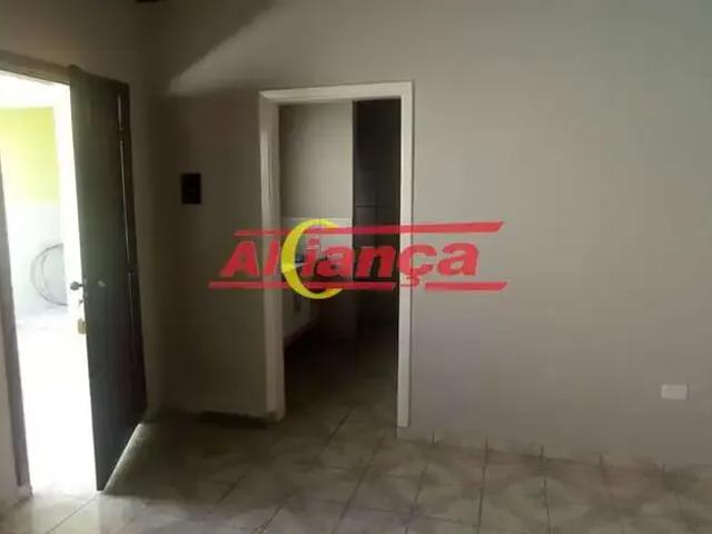 Casa / Sobrado para Locação em Guarulhos/SP Jardim Flor da Montanha 1 Quartos