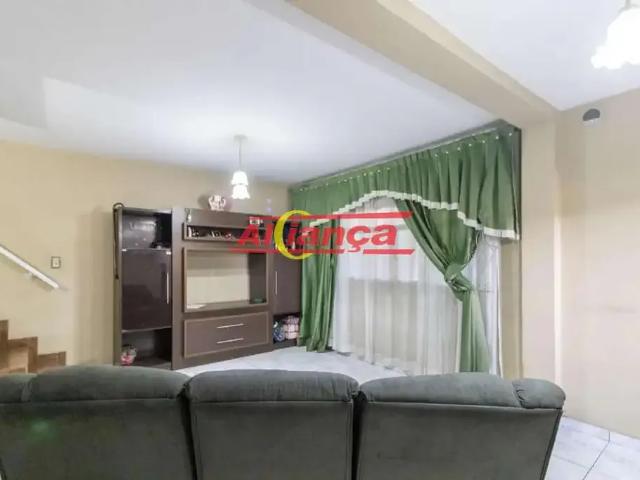 Casa / Sobrado para Locação em Guarulhos/SP Jardim Iporanga 4 Quartos