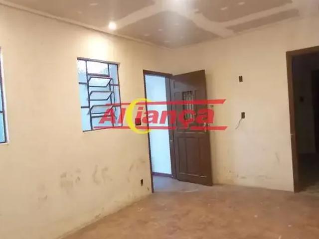 Casa / Sobrado para Locação em Guarulhos/SP Jardim Paraventi 2 Quartos