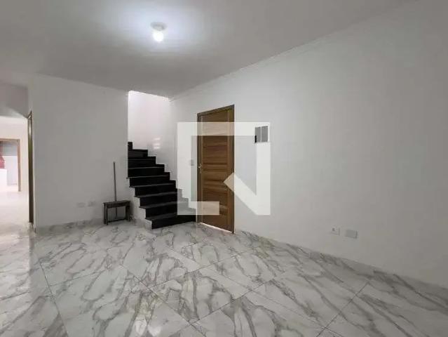 Casa / Sobrado para Locação em Guarulhos/SP Jardim Presidente Dutra 3 Quartos