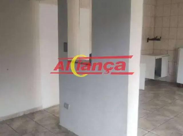 Casa / Sobrado para Locação em Guarulhos/SP Jardim Presidente Dutra 4 Quartos