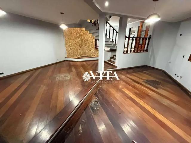 Casa / Sobrado para Locação em Guarulhos/SP Jardim Santa Mena 4 Quartos