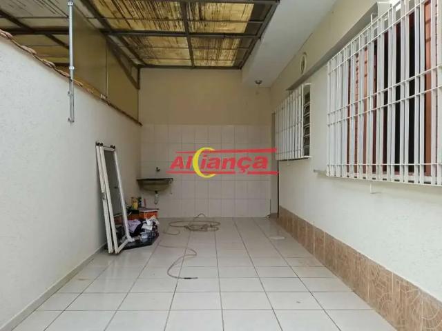 Casa / Sobrado para Locação em Guarulhos/SP Jardim Santa Francisca 3 Quartos