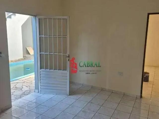 Casa / Sobrado para Locação em Guarulhos/SP Jardim Santa Paula 2 Quartos