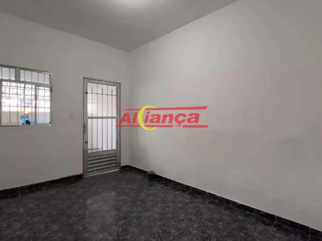 Casa / Sobrado para Locação em Guarulhos/SP Jardim Santo Afonso 2 Quartos