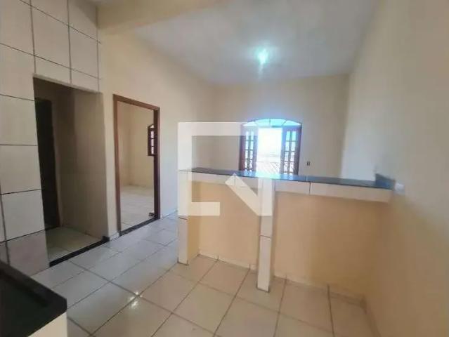 Casa / Sobrado para Locação em Guarulhos/SP Mikail II 2 Quartos