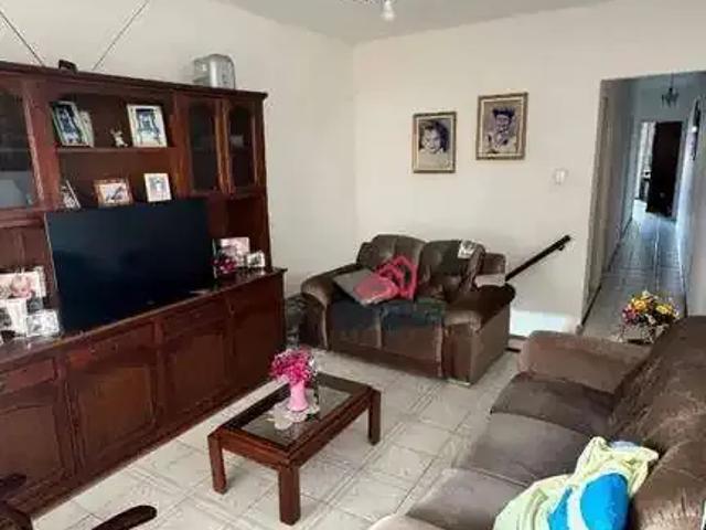 Casa / Sobrado para Locação em Guarulhos/SP Parque Continental 3 Quartos