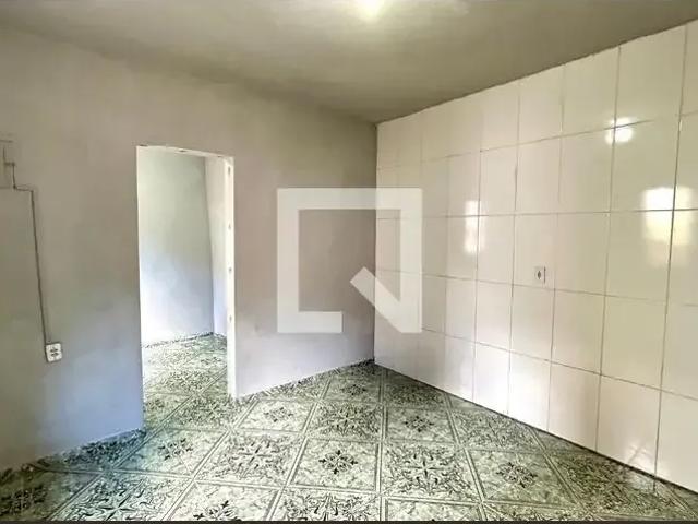 Casa / Sobrado para Locação em Guarulhos/SP Parque Jurema 2 Quartos