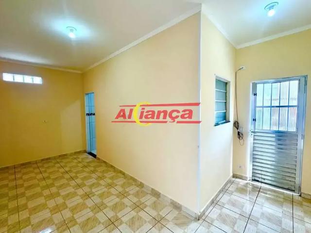 Casa / Sobrado para Locação em Guarulhos/SP Parque Residencial Bambi 2 Quartos