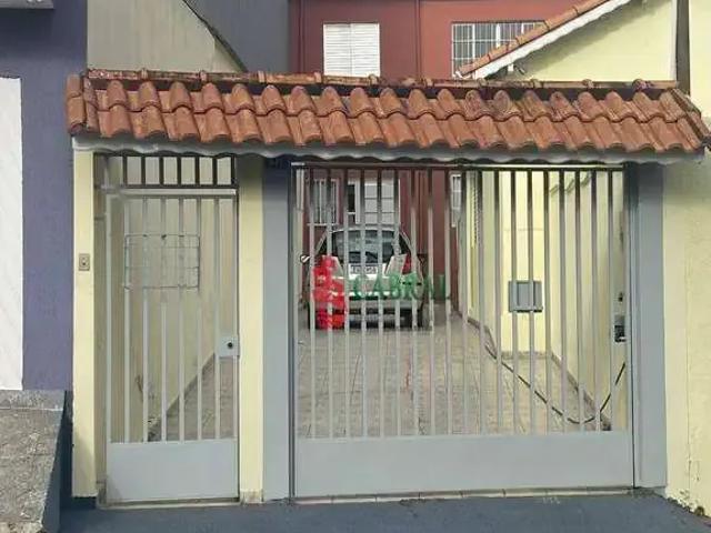 Casa / Sobrado para Locação em Guarulhos/SP Parque Santo Antônio 3 Quartos