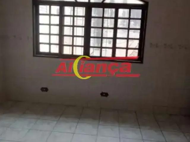 Casa / Sobrado para Locação em Guarulhos/SP Parque Santo Antônio 1 Quartos