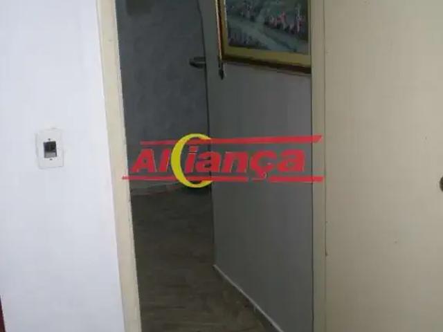 Casa / Sobrado para Locação em Guarulhos/SP Parque Santo Antônio 2 Quartos