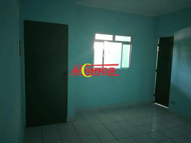 Casa / Sobrado para Locação em Guarulhos/SP Parque Santos Dumont 3 Quartos