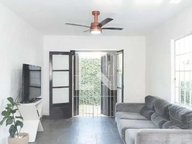 Casa / Sobrado para Locação em Guarulhos/SP Picanço 4 Quartos
