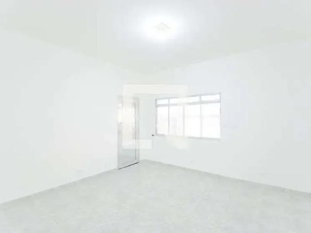 Casa / Sobrado para Locação em Guarulhos/SP Picanço 2 Quartos