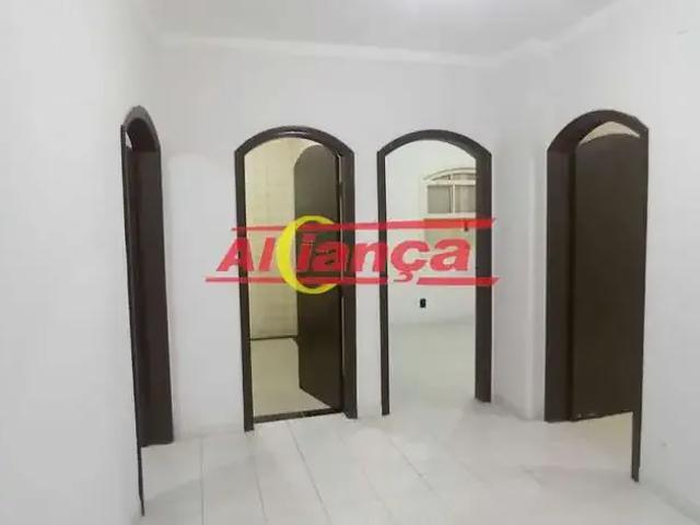 Casa / Sobrado para Locação em Guarulhos/SP Picanço 2 Quartos