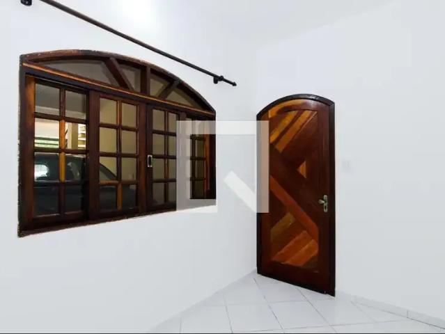 Casa / Sobrado para Locação em Guarulhos/SP Picanço 2 Quartos