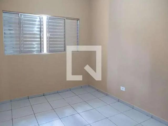 Casa / Sobrado para Locação em Guarulhos/SP Torres Tibagy 1 Quartos