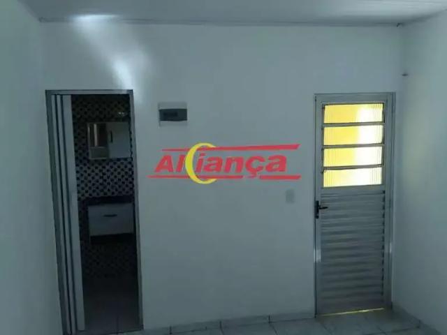 Casa / Sobrado para Locação em Guarulhos/SP Vila Alzira 1 Quartos
