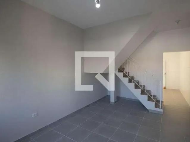 Casa / Sobrado para Locação em Guarulhos/SP Vila Augusta 2 Quartos