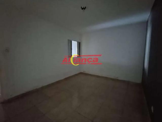 Casa / Sobrado para Locação em Guarulhos/SP Vila Flórida 2 Quartos