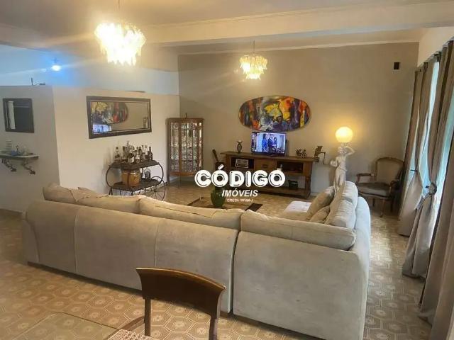 Casa / Sobrado para Locação em Guarulhos/SP Vila Galvão 3 Quartos