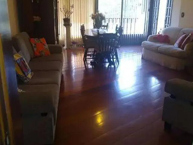 Casa / Sobrado para Locação em Guarulhos/SP Vila Galvão 3 Quartos