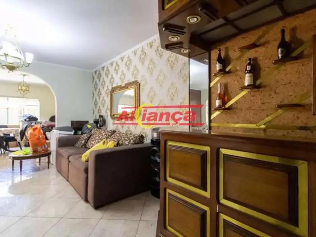 Casa / Sobrado para Locação em Guarulhos/SP Vila Galvão 3 Quartos