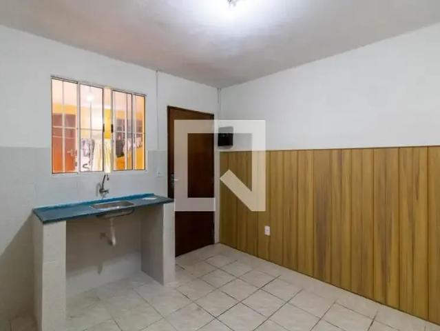 Casa / Sobrado para Locação em Guarulhos/SP Vila Galvão 1 Quartos