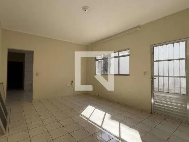 Casa / Sobrado para Locação em Guarulhos/SP Vila Nova Bonsucesso 2 Quartos