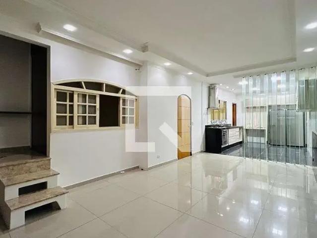 Casa / Sobrado para Locação em Guarulhos/SP Vila Rio de Janeiro 2 Quartos