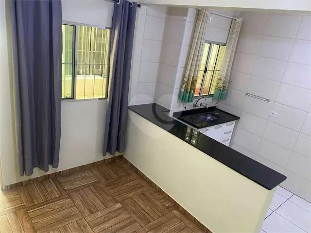 Casa / Sobrado para Locação em Guarulhos/SP Vila Rosália 2 Quartos