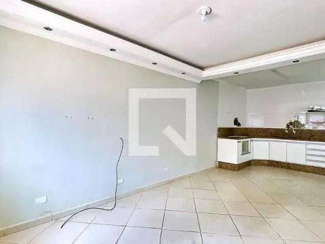 Casa / Sobrado para Locação em Guarulhos/SP Vila Rosália 2 Quartos