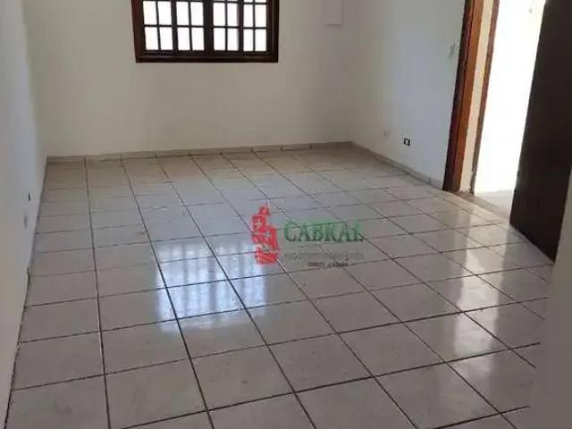 Casa / Sobrado para Locação em Guarulhos/SP Vila Rosália 3 Quartos